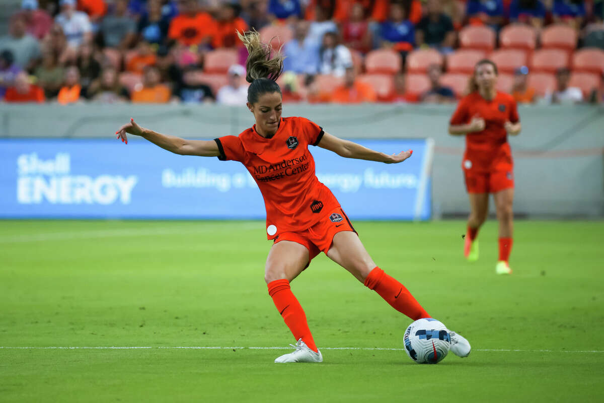 Ebony Salmon, Houston Dash take down Chicago Red Stars