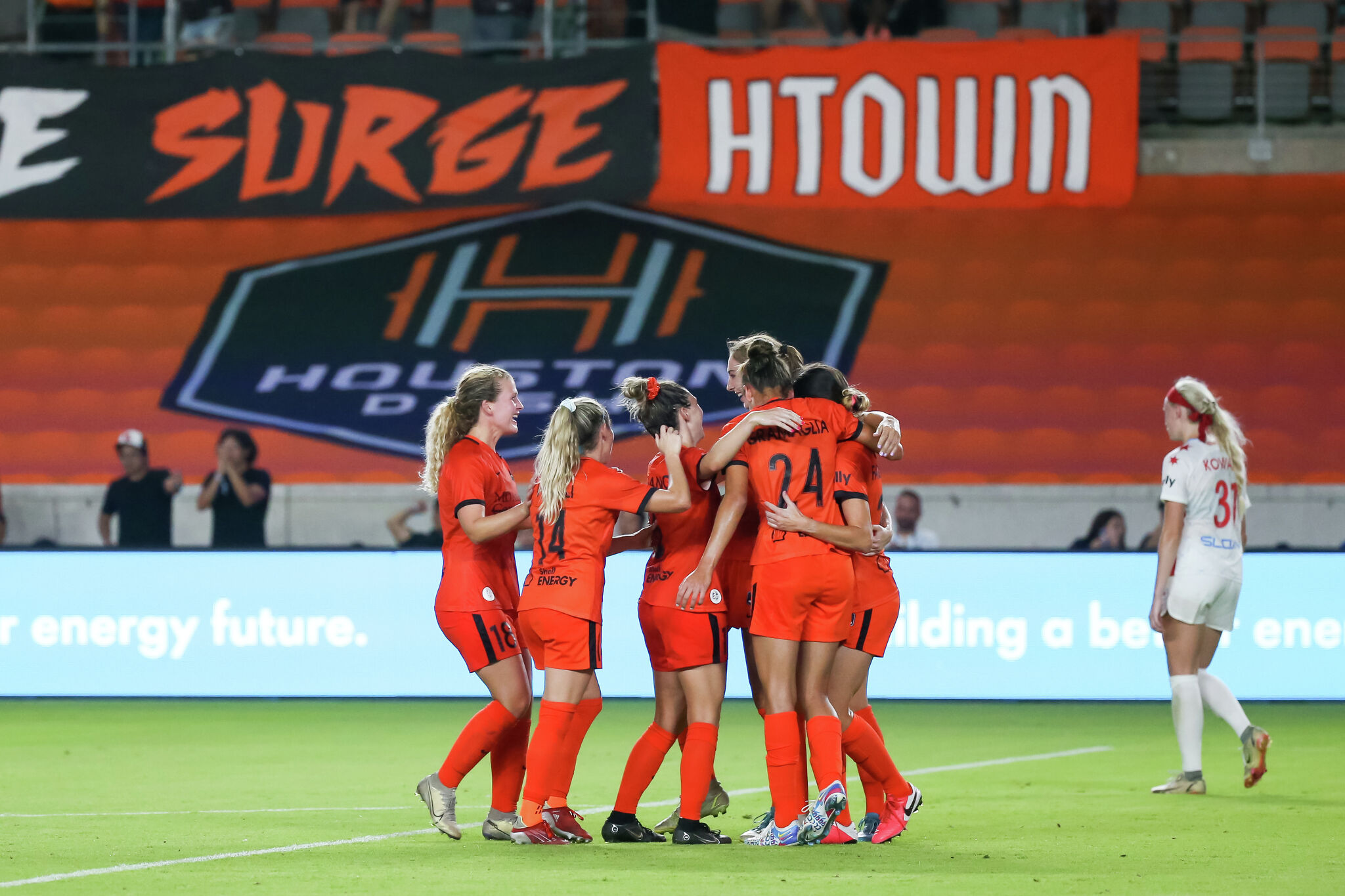 Houston Dash return to action against Gotham FC