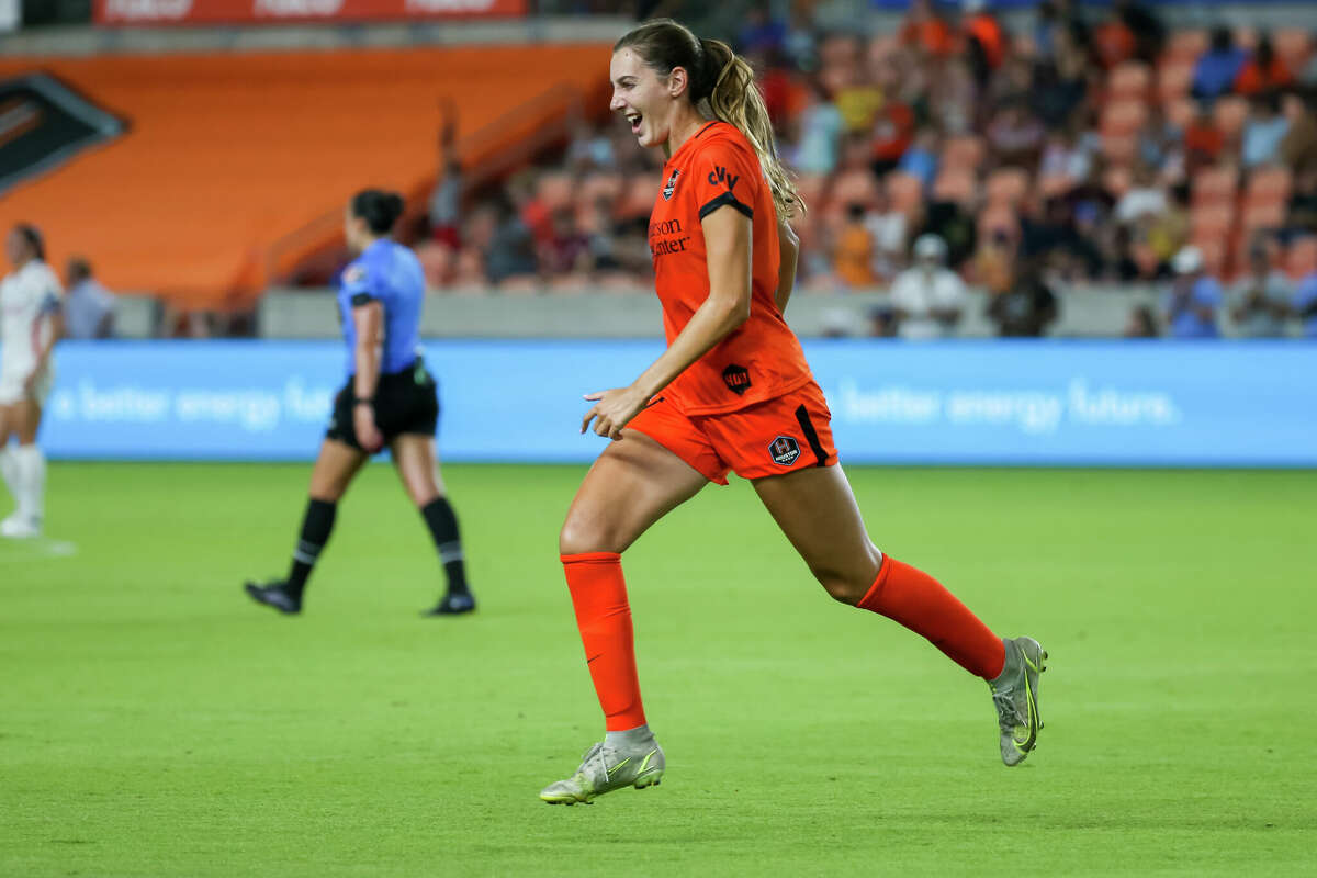 Ebony Salmon, Houston Dash take down Chicago Red Stars
