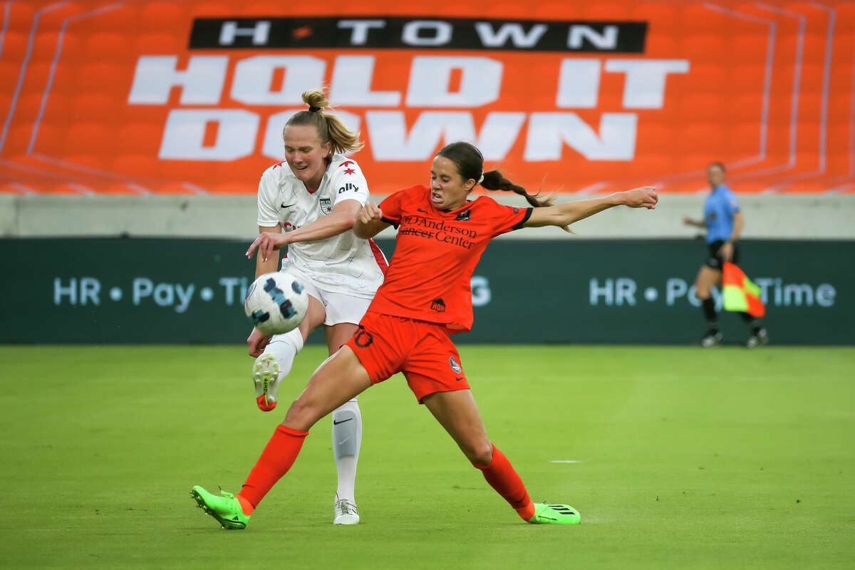 Ebony Salmon, Houston Dash take down Chicago Red Stars
