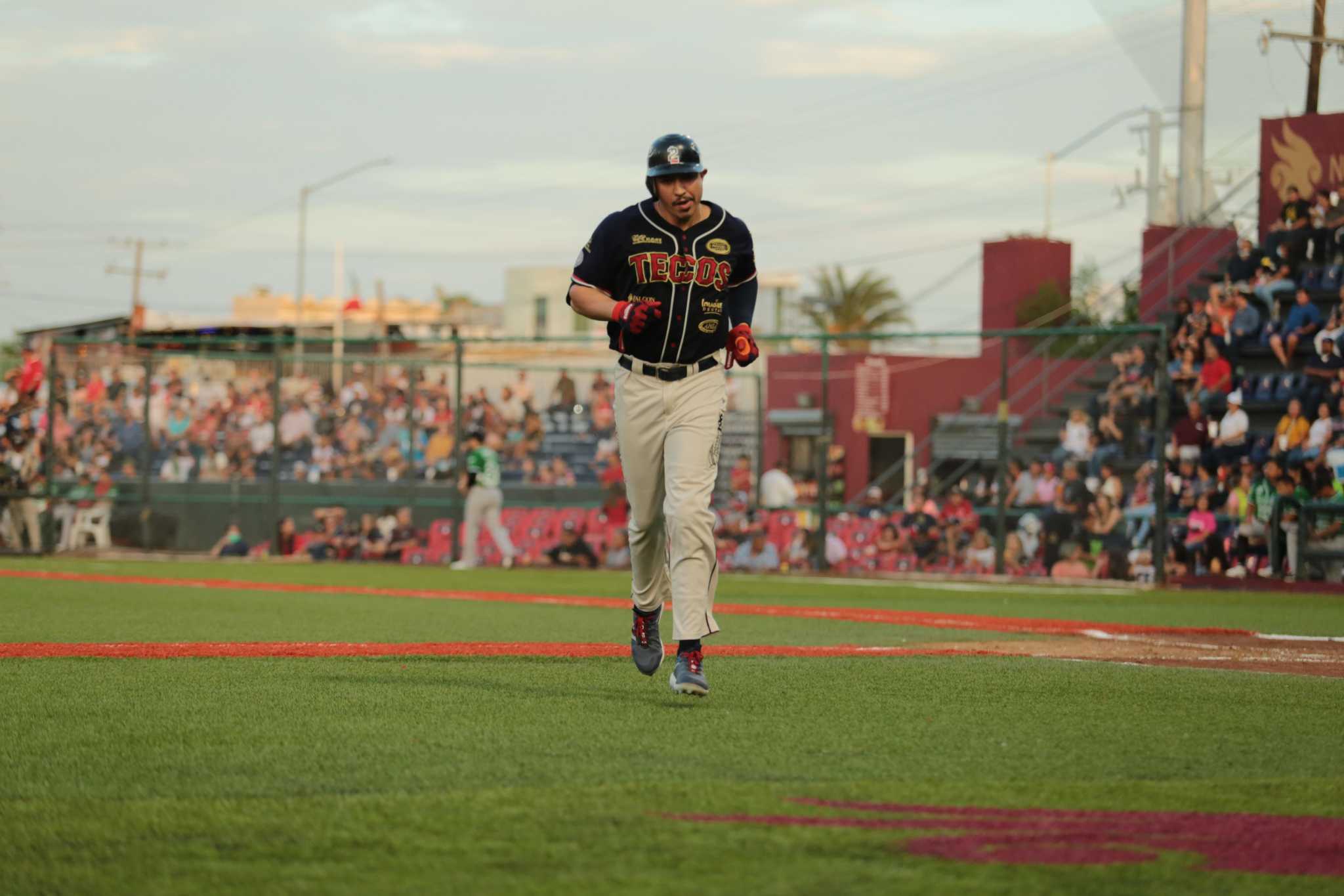 Tecolotes Dos Laredos struggle to hit with runners in scoring position