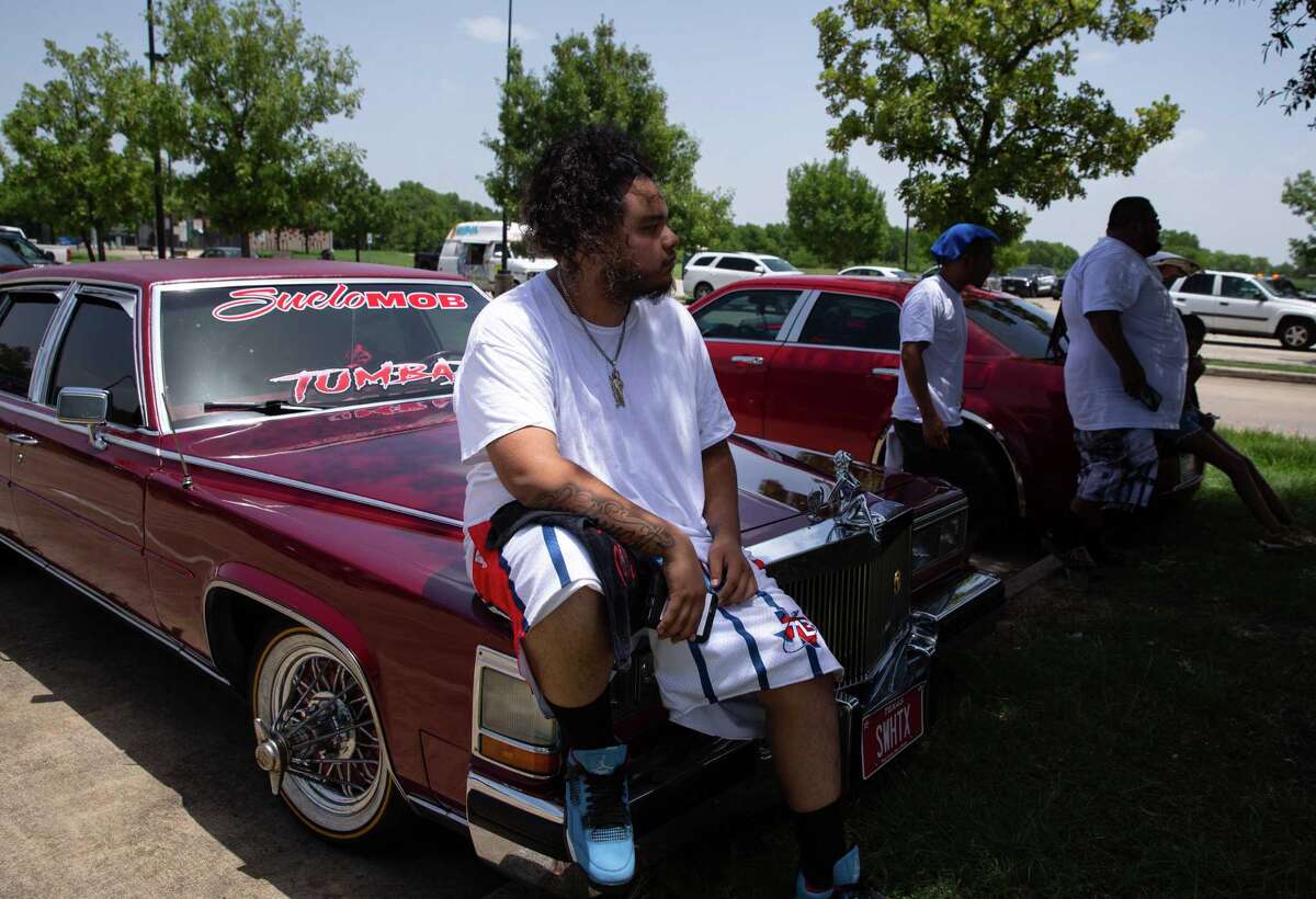 Houston record store celebrates DJ Screw’s legacy with slab parade ...