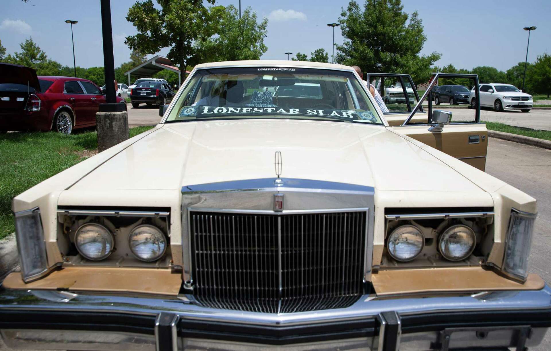 Houston record store celebrates DJ Screw’s legacy with slab parade ...