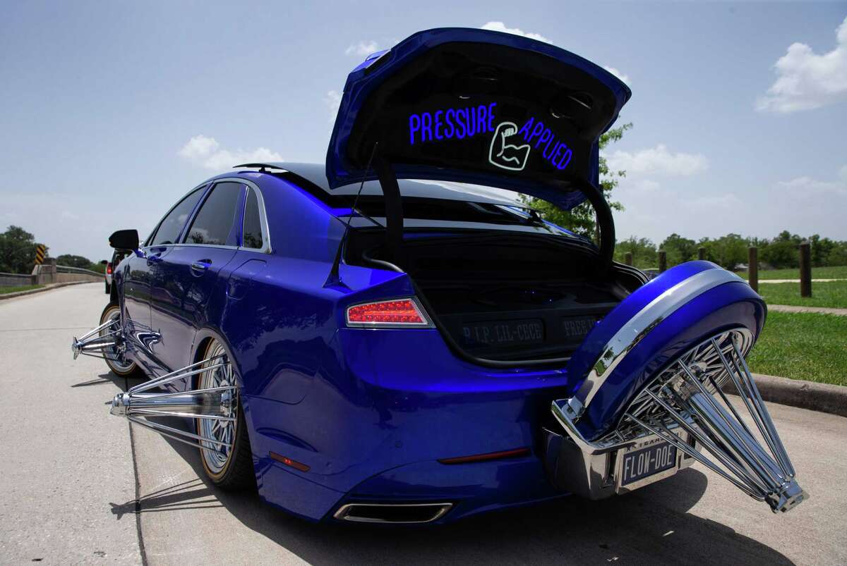 Houston record store celebrates DJ Screw’s legacy with slab parade ...