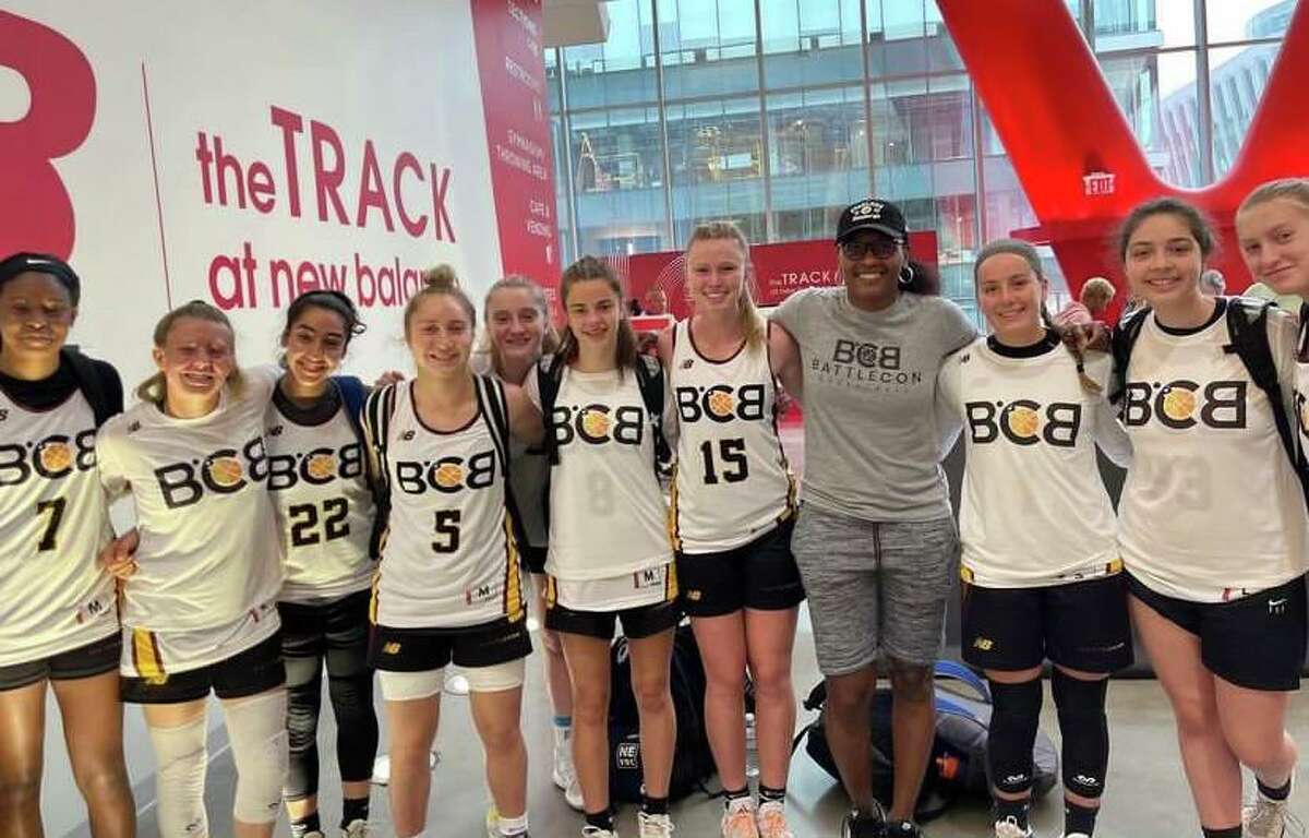 Former UConn greats join to lead girls’ basketball AAU program