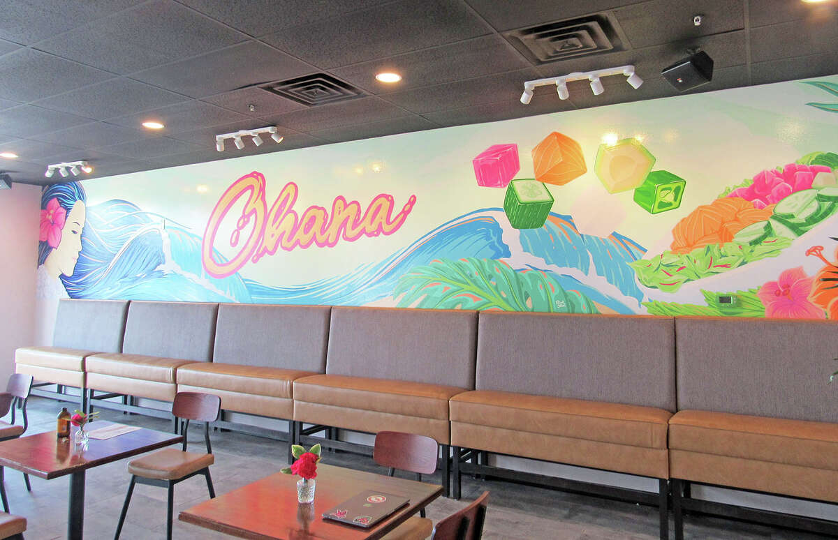 Food at Poké Munch is tasty with variety of flavor options