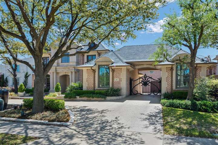 Photos: Take a peek inside Shaq's new Texas mansion