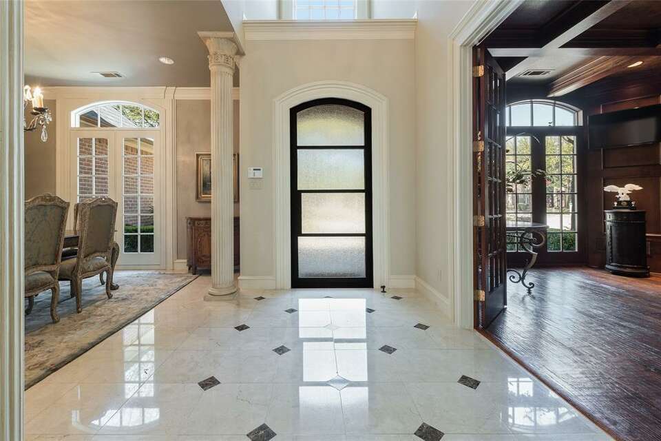 Photos: Take a peek inside Shaq's new Texas mansion