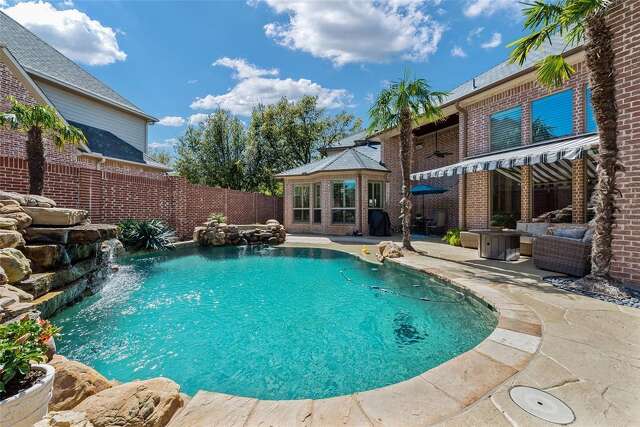 Photos: Take a peek inside Shaq's new Texas mansion