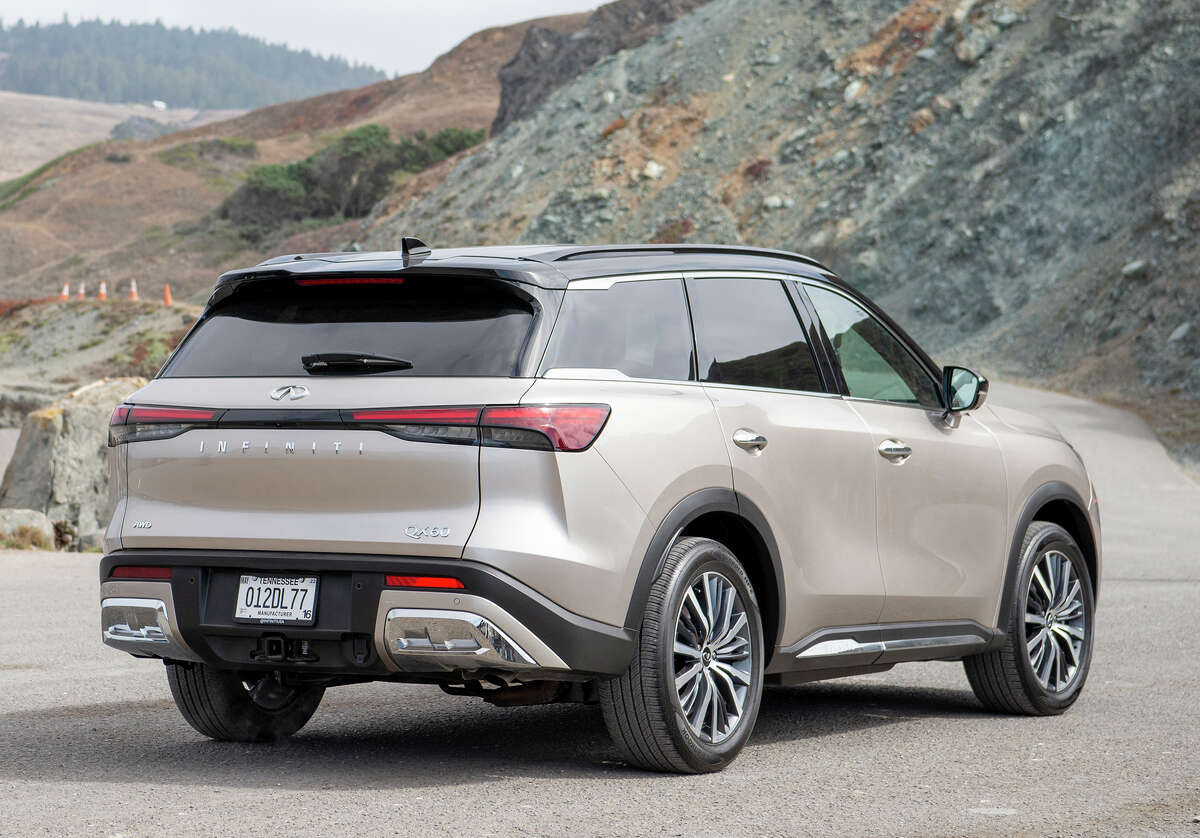 Infiniti updates its three-row QX60, replaces CVT with 9-speed automatic