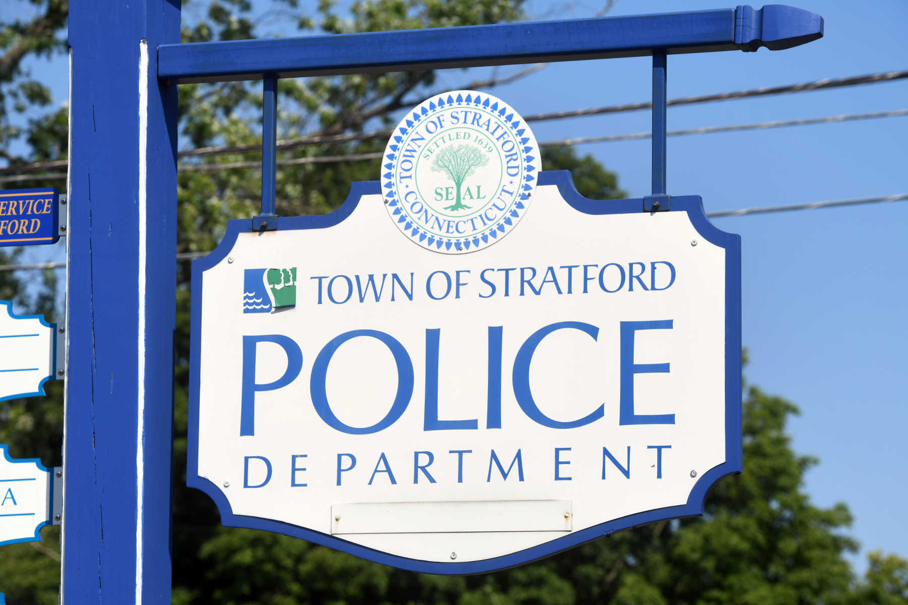 Stratford police seek woman who fled traffic stop, officials say