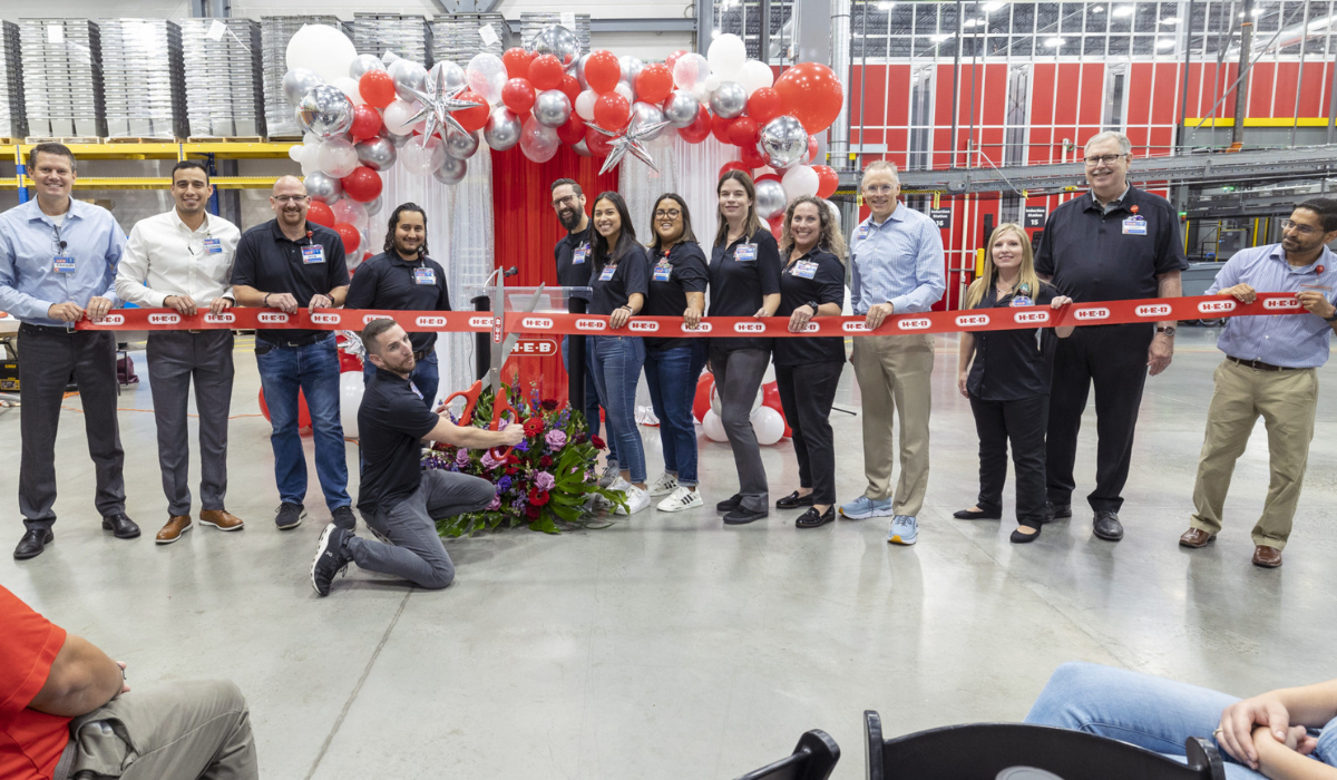 H-E-B opens new fulfillment center in Leander
