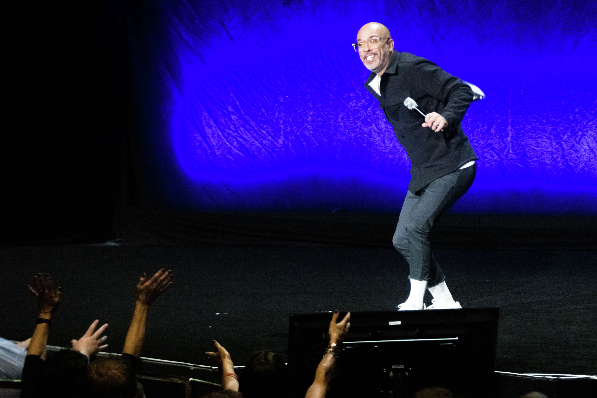 Daly City awards key to the city to stand-up comedian Jo Koy