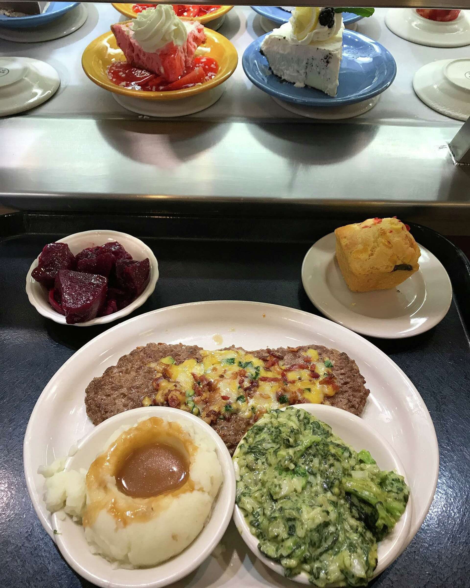 Cafeteria icon Luby’s keeps serving up memories