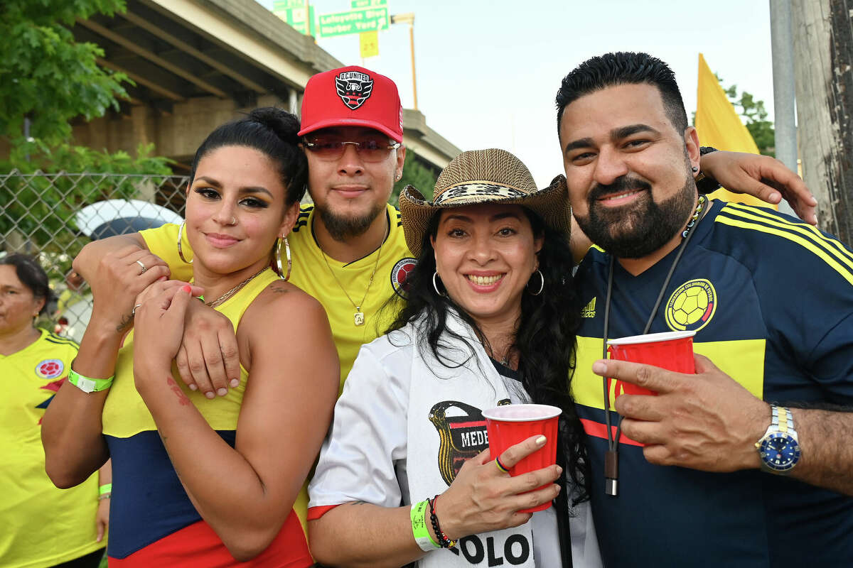 Colombian hot dog party relocates after Bridgeport denies permit