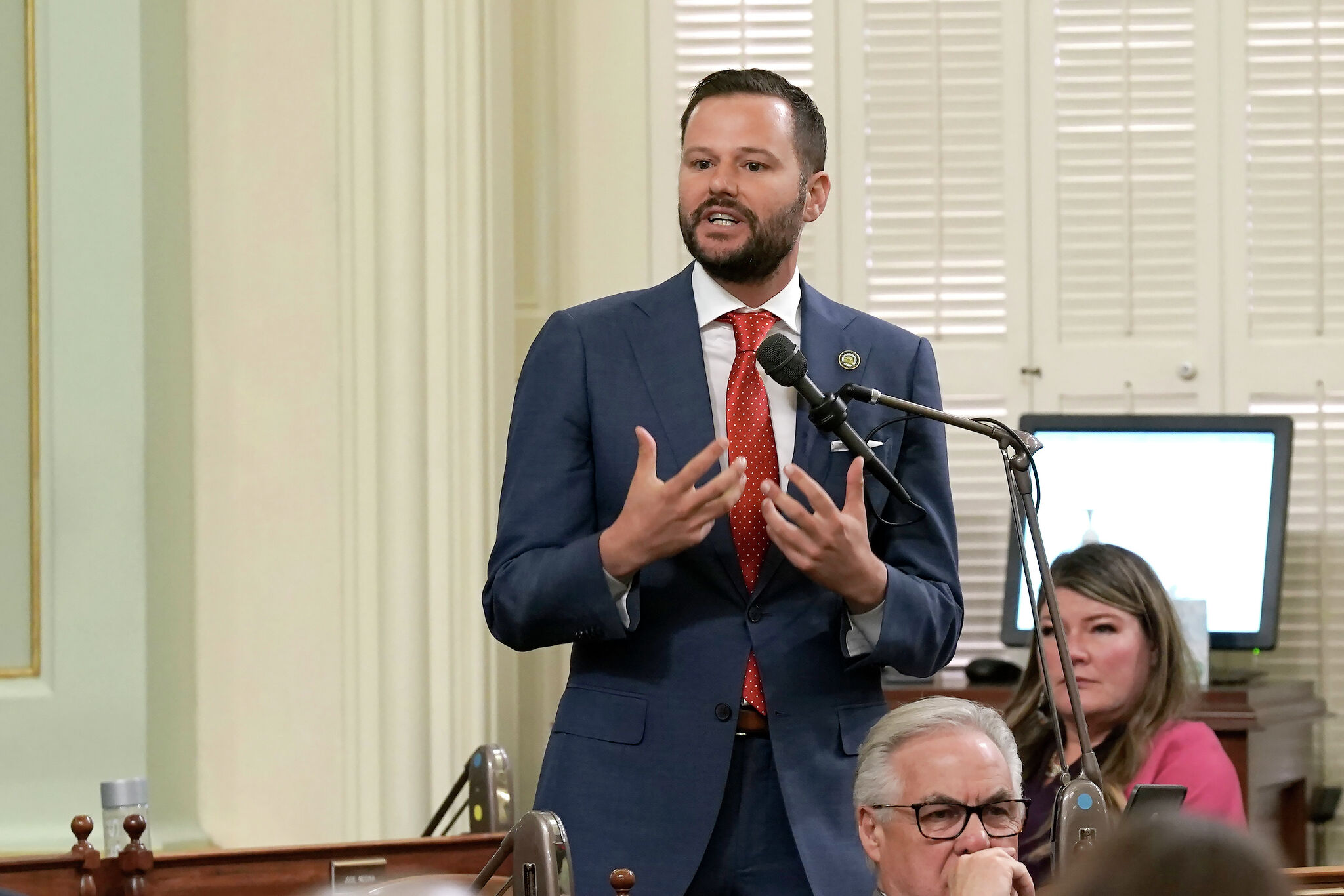 Calif. bill that would punish after-hours work communications dies