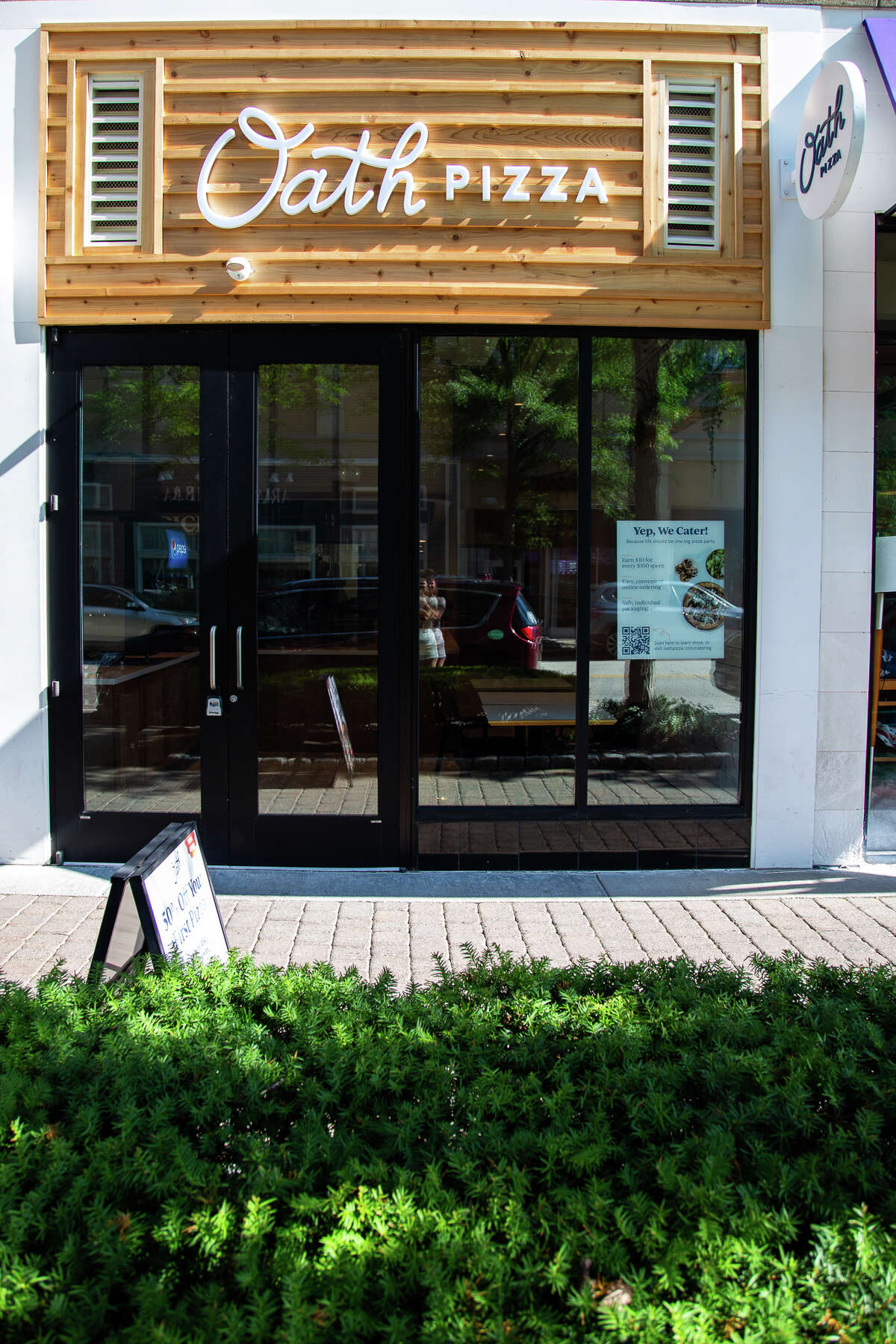 Oath Pizza, with 'feel good' options, opens in West Hartford