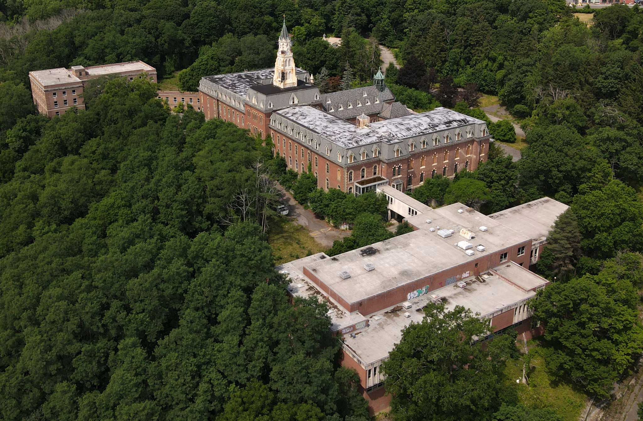 Kenwood Convent site owner wants to sell