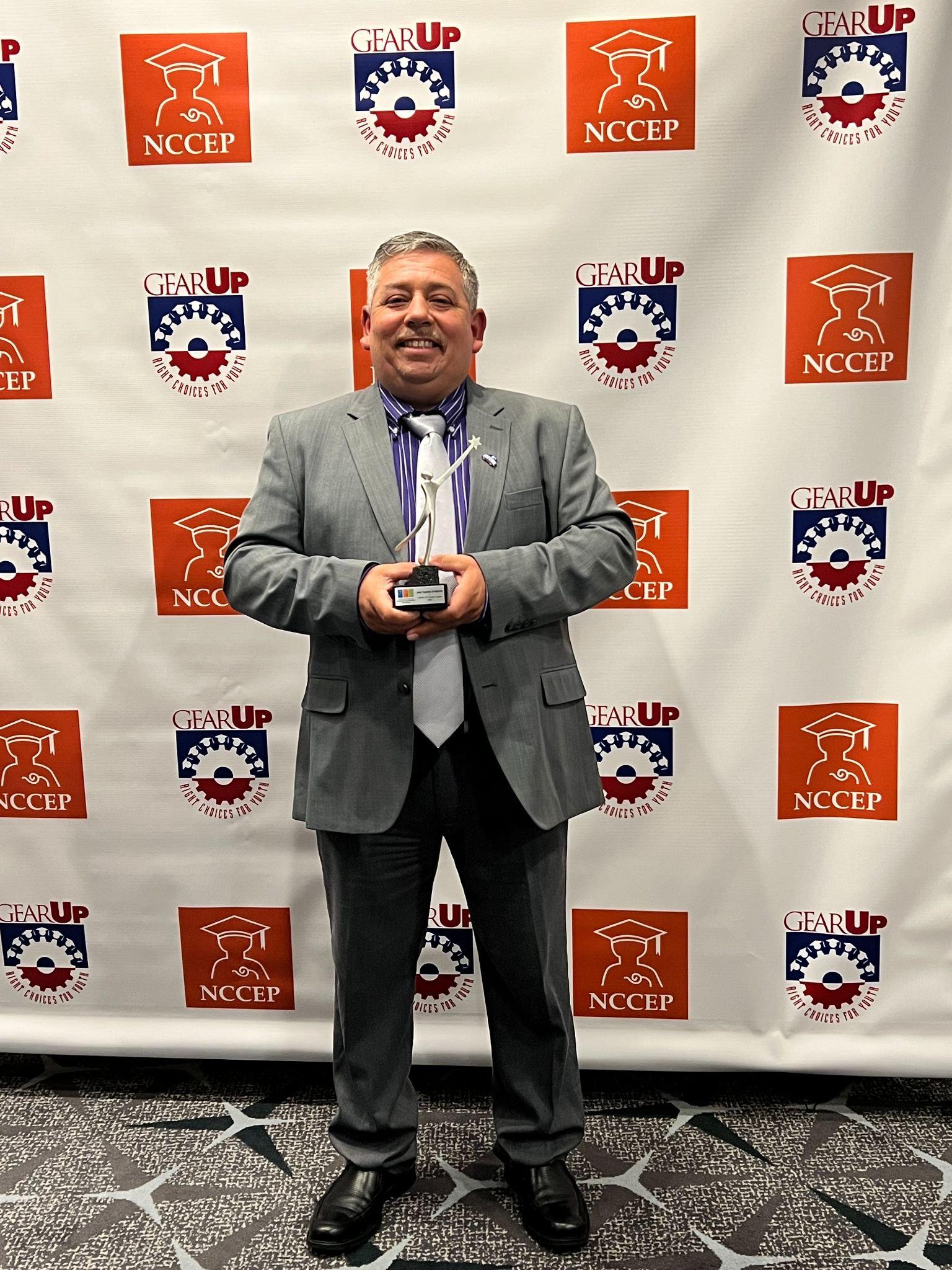 LBJ parent becomes first father to ever win nationwide GEAR UP award