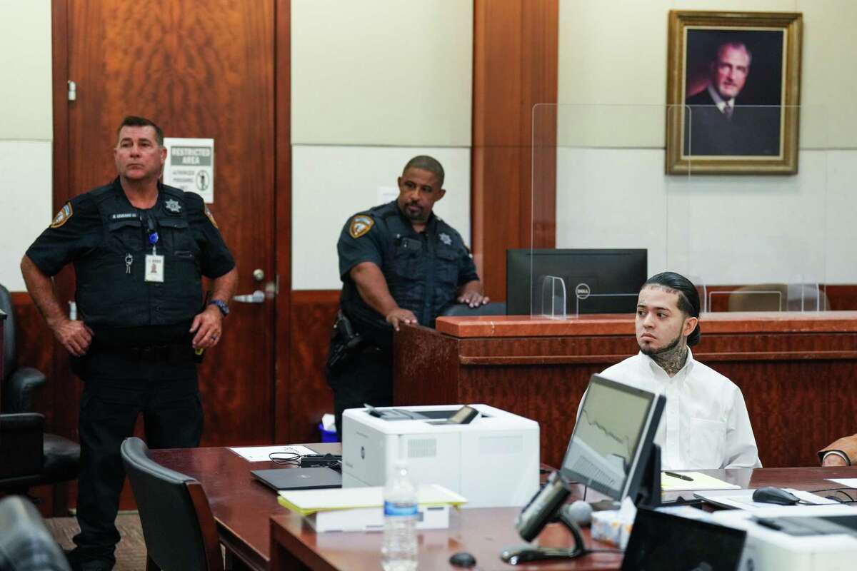 Robert Soliz trial: Lawyer says cop didn't ID himself before fatal shot