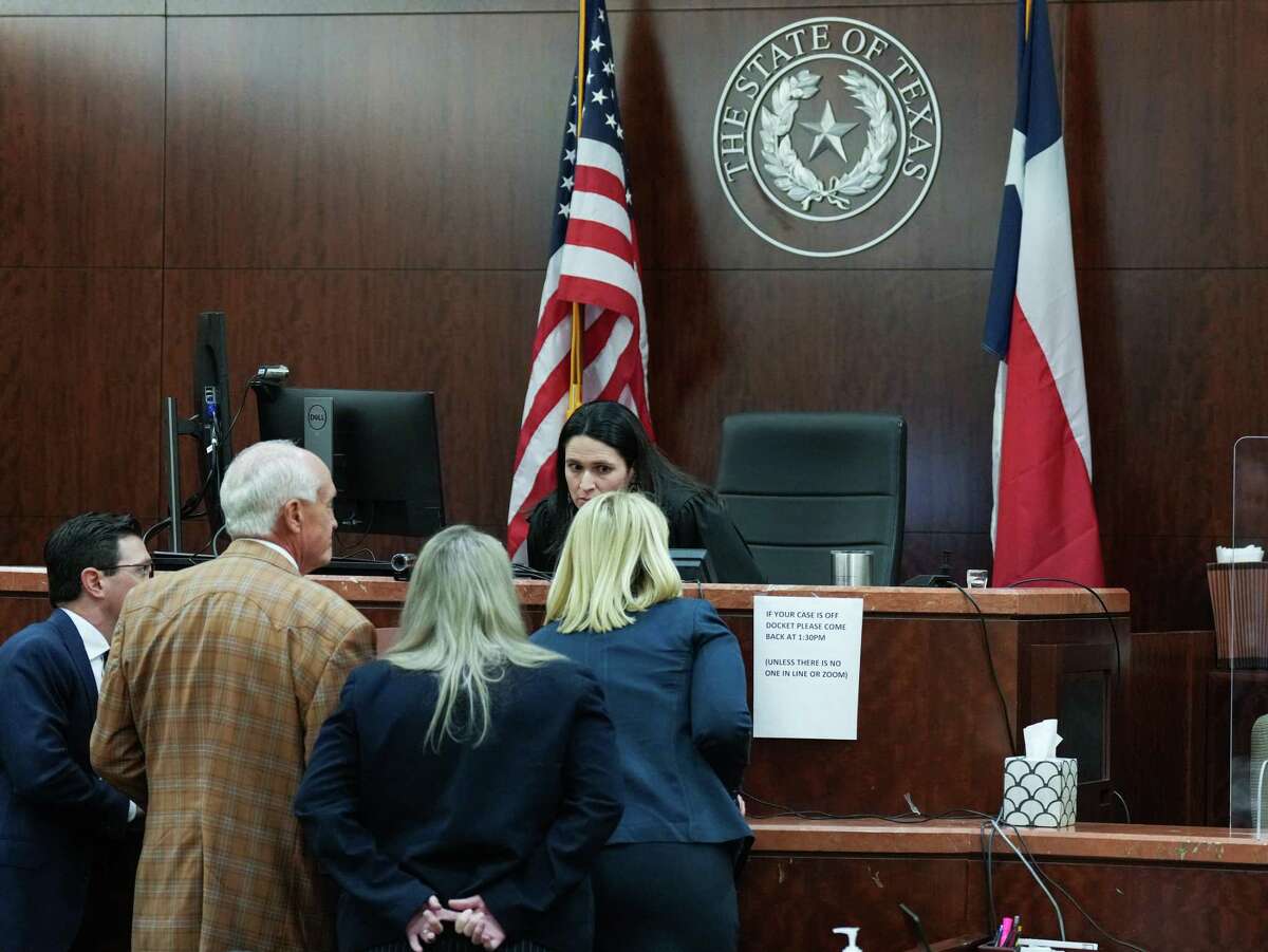 Robert Soliz trial: Lawyer says cop didn't ID himself before fatal shot