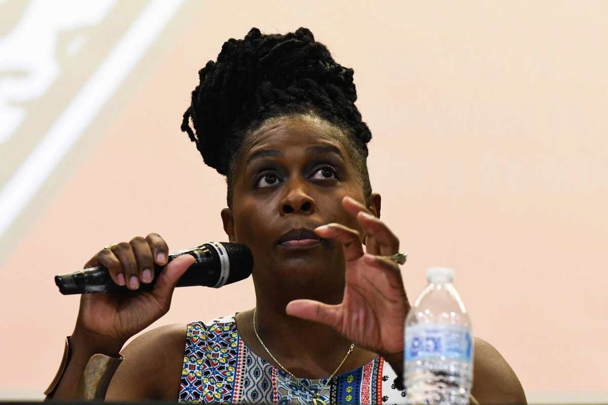 East Side crime forum focuses on community, police efforts