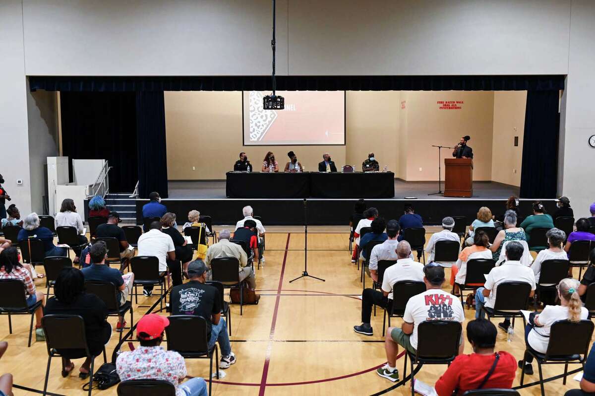 East Side crime forum focuses on community, police efforts