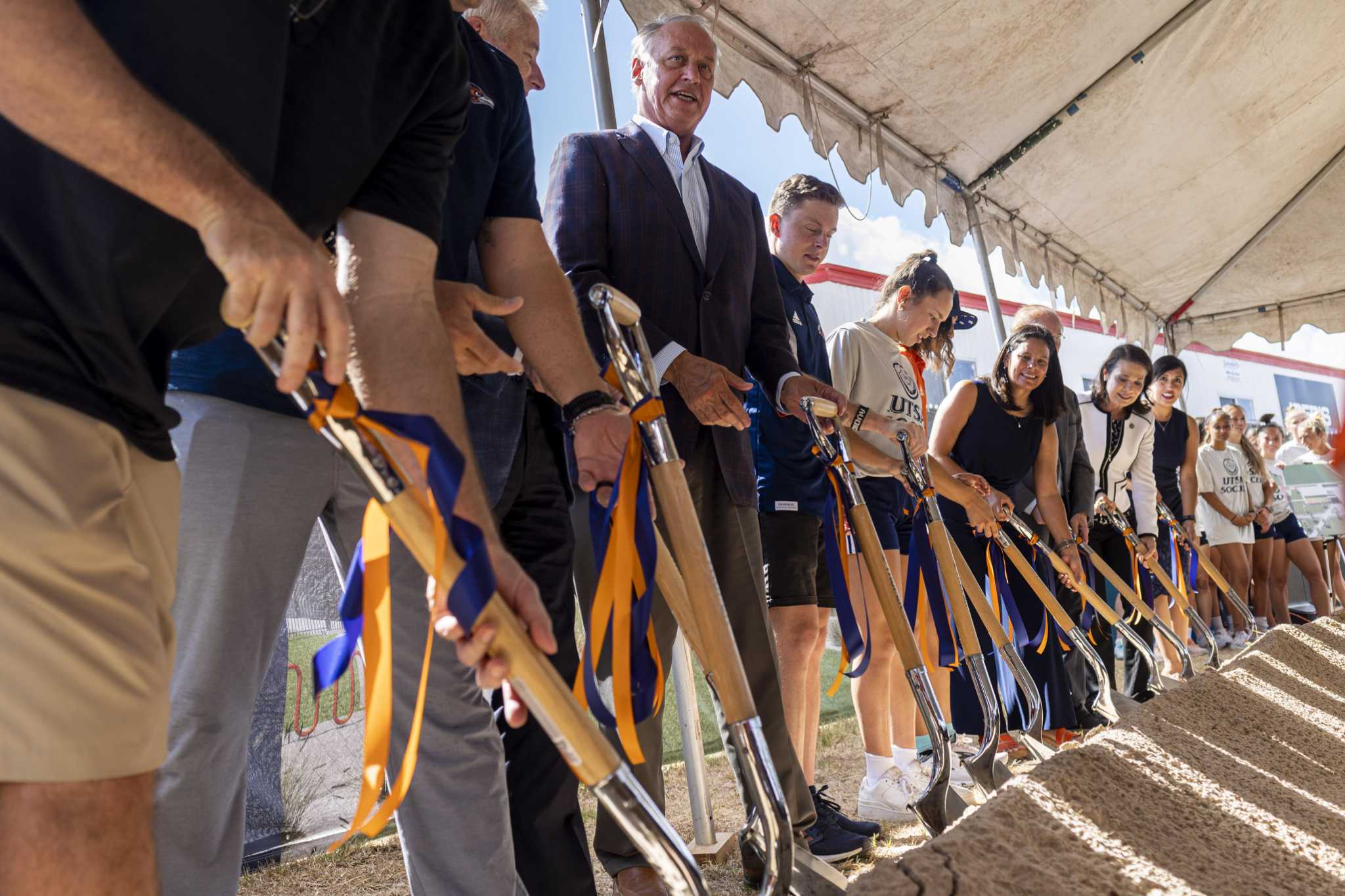 UTSA takes next step on long list of facilities projects with Park West ...