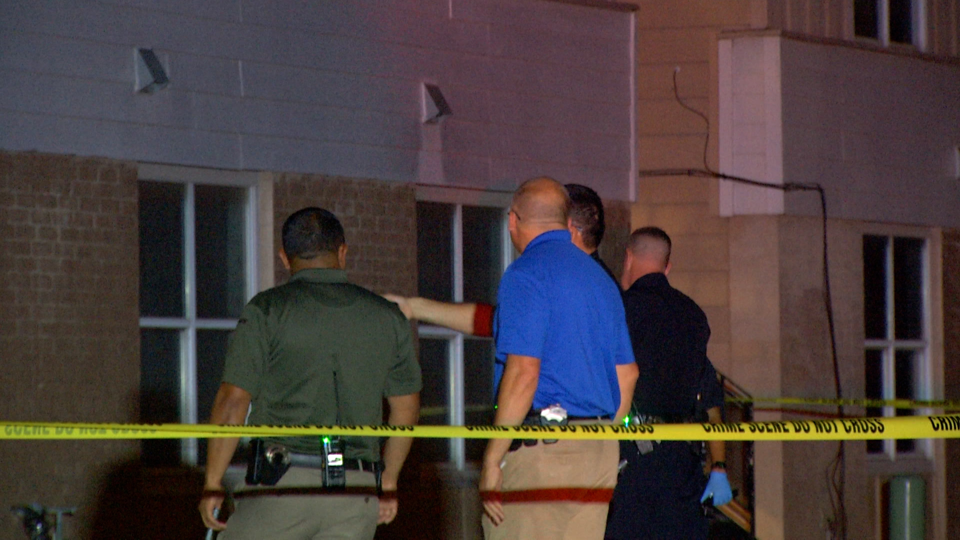 2 men found dead at apartment complex near Harlandale High School