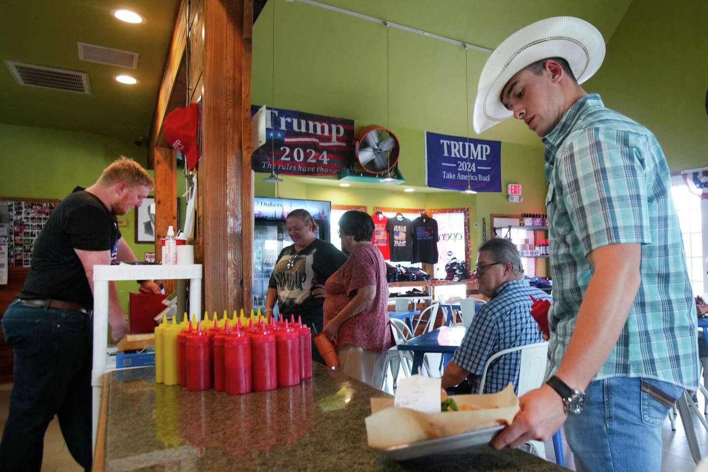 Trump Burger's untold story: $250K murder plot, ICE arrest and fraud