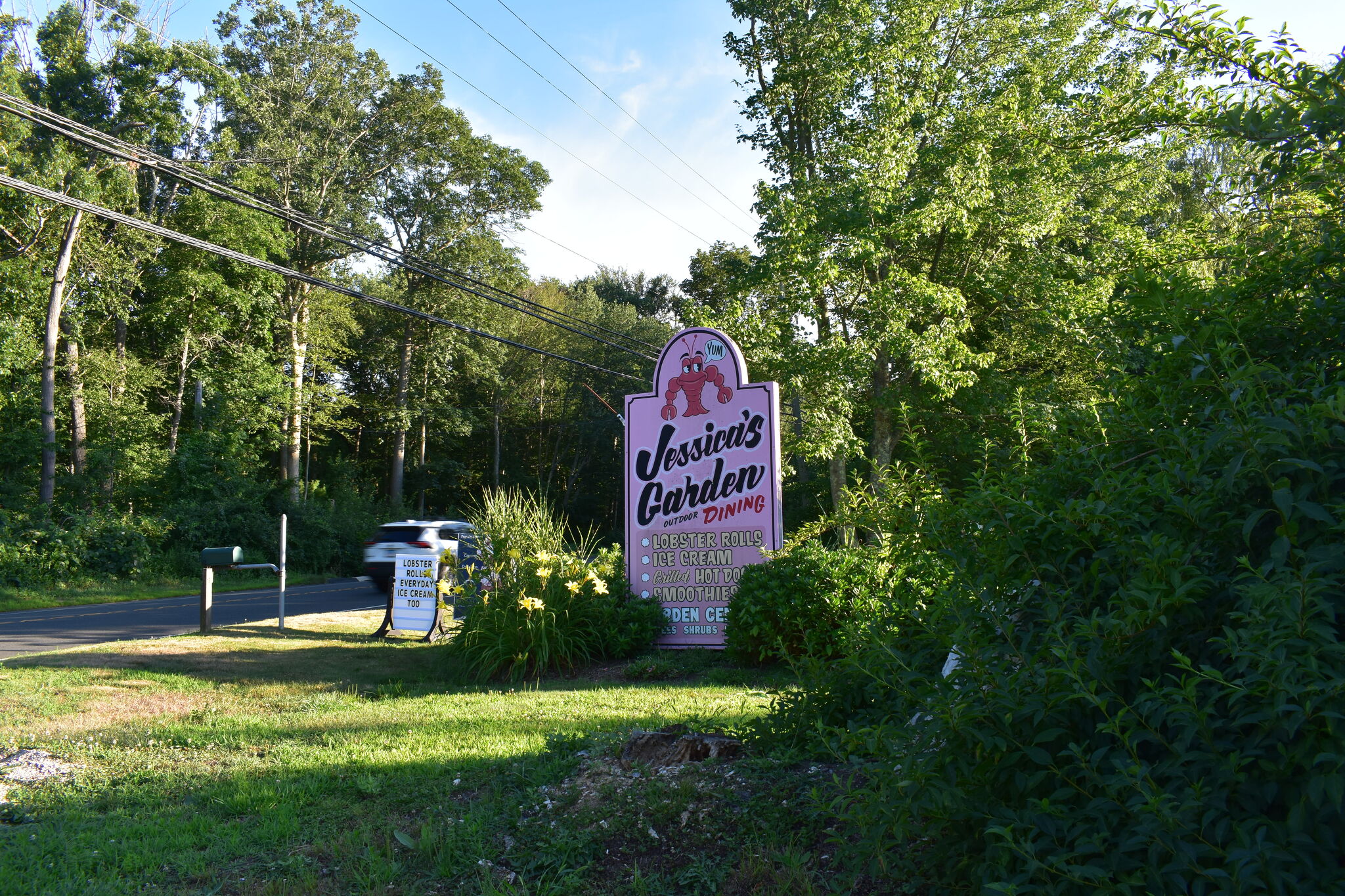 Jessica's Garden & Lobster Shack is a sanctuary for CT residents