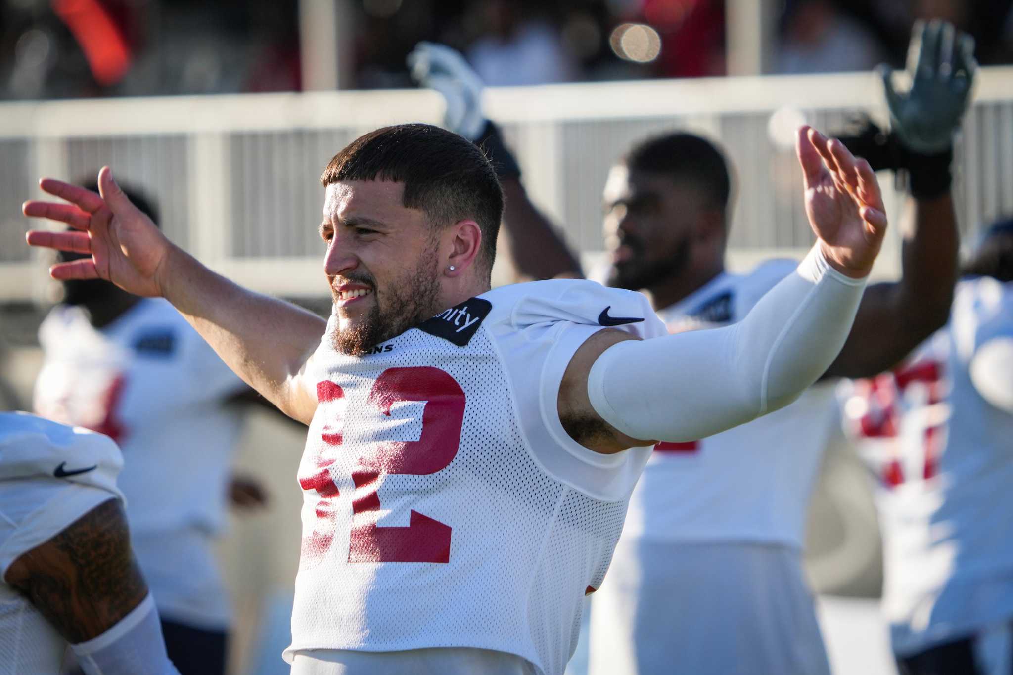 Texans: Garret Wallow's progress reflects rebuilding team's goals