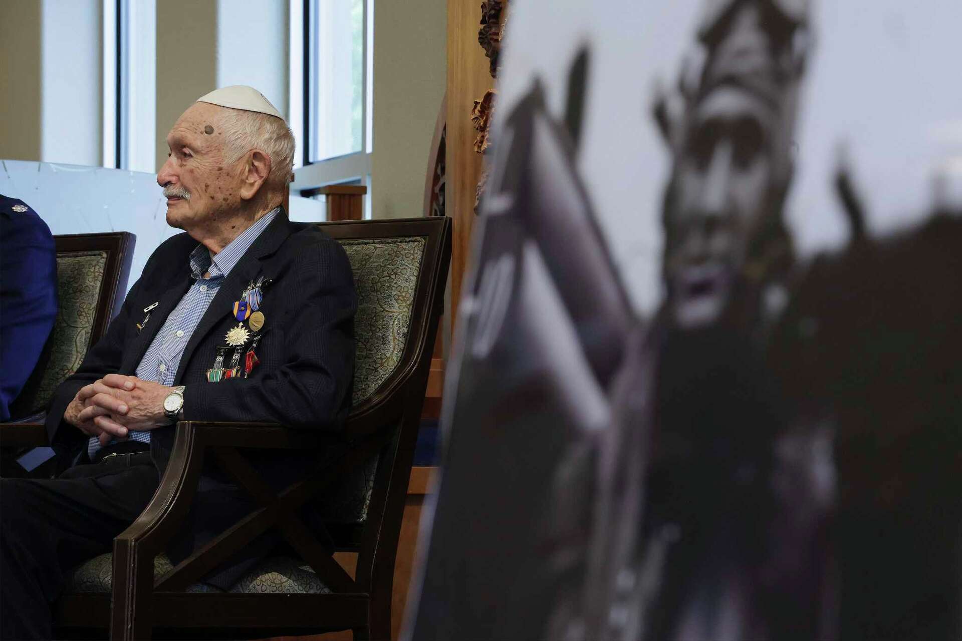 Former World War II fighter pilot finally awarded for his actions