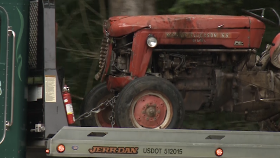 3 children, 1 adult killed in Pennsylvania farm tractor crash