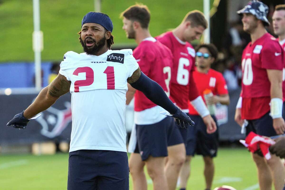 Recovering injured Texans see more action on Day 2 of camp