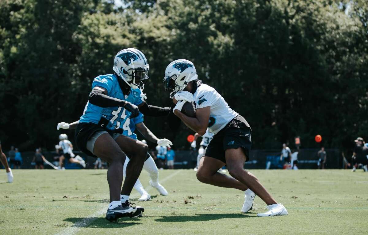 Minnesota Vikings sign Silsbee native Kalon Barnes to active roster