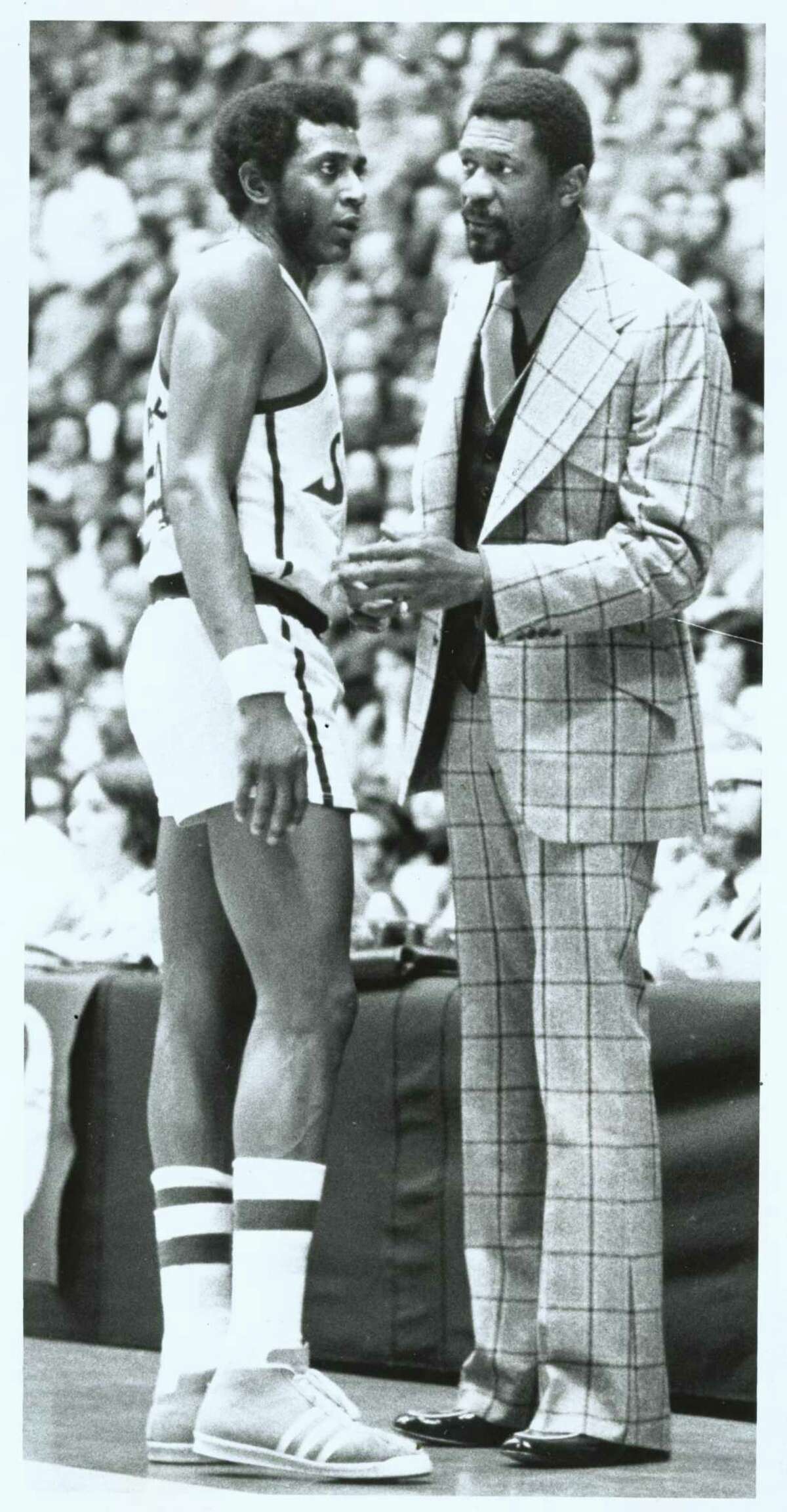 Bill Russell, Bay Area legend and NBA icon, dead at 88