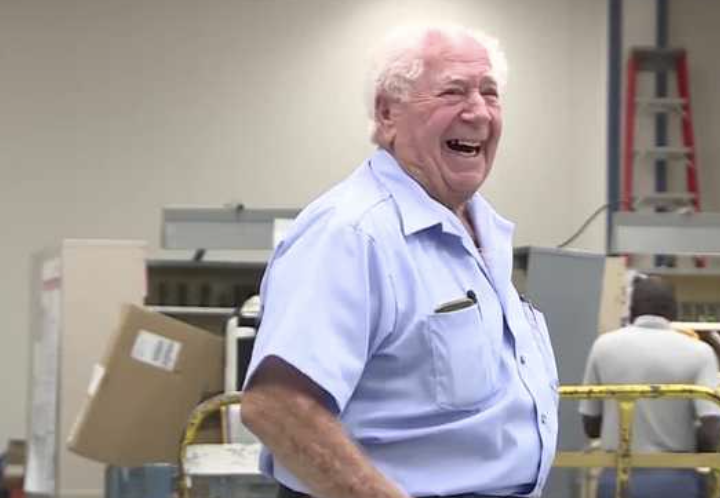 Nation’s senior letter carrier celebrates 70 years on the job