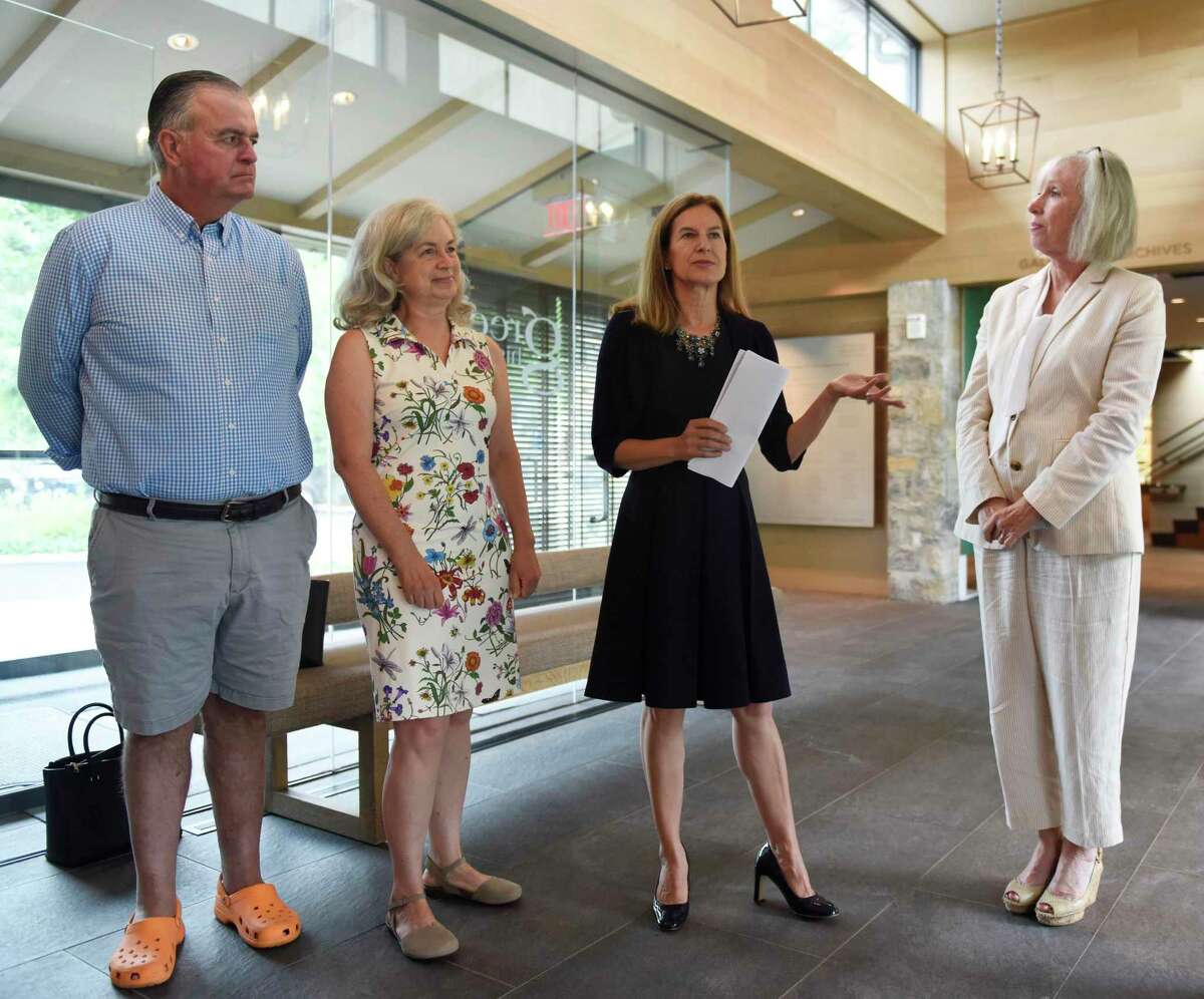 In Greenwich stop, Lt. Gov. Bysiewicz boosts CT’s free museum program ...