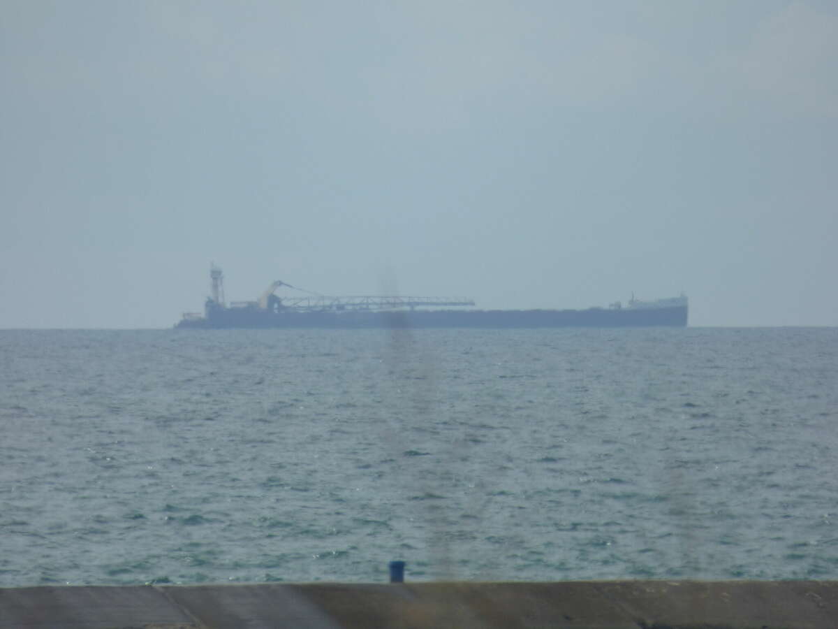 630-foot freighter arrives at Manistee Harbor