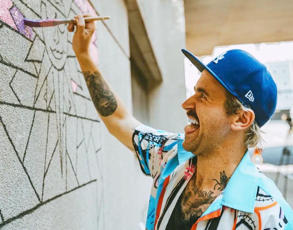 Bloomfield-based painter to exhibit ‘27 Kisses From The Sun’ in Middletown