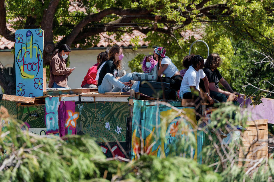Cal pauses construction at People's Park due to 'violence'