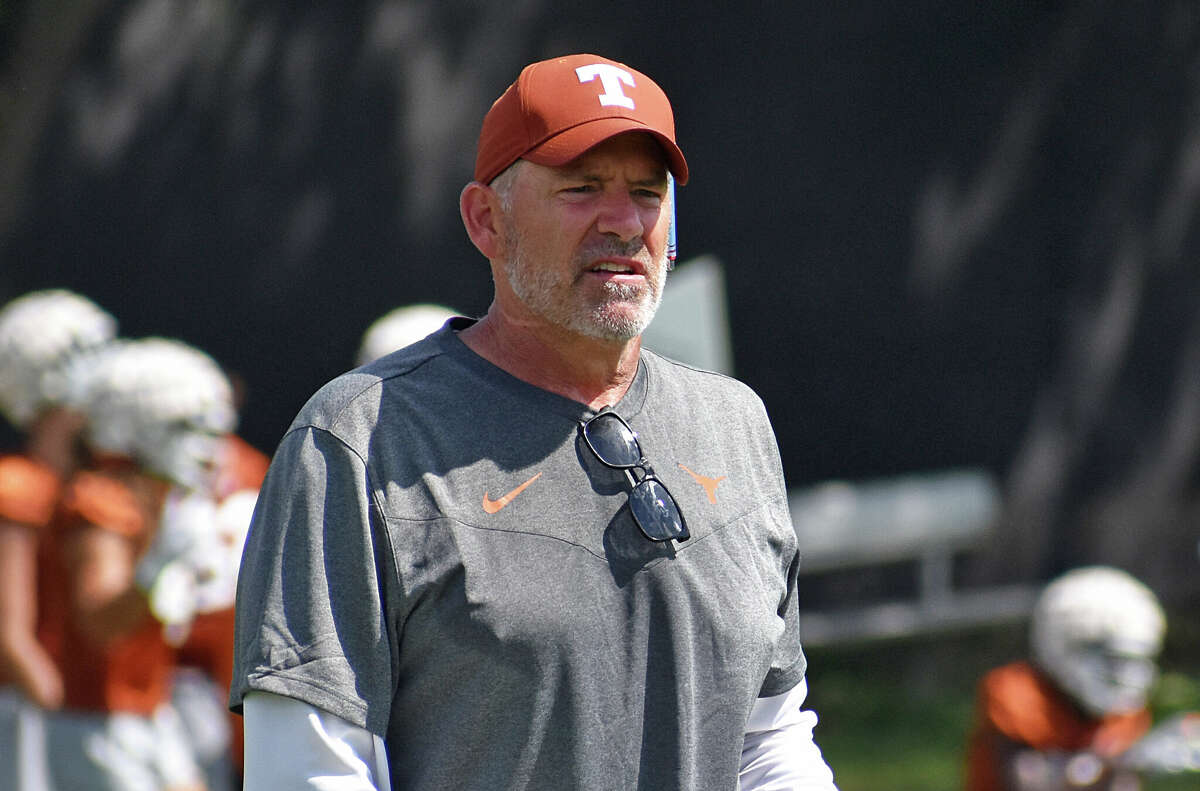 University of Texas football: Pete Kwiatkowski's defense under pressure University of Texas football: Pete Kwiatkowski's defense under pressure