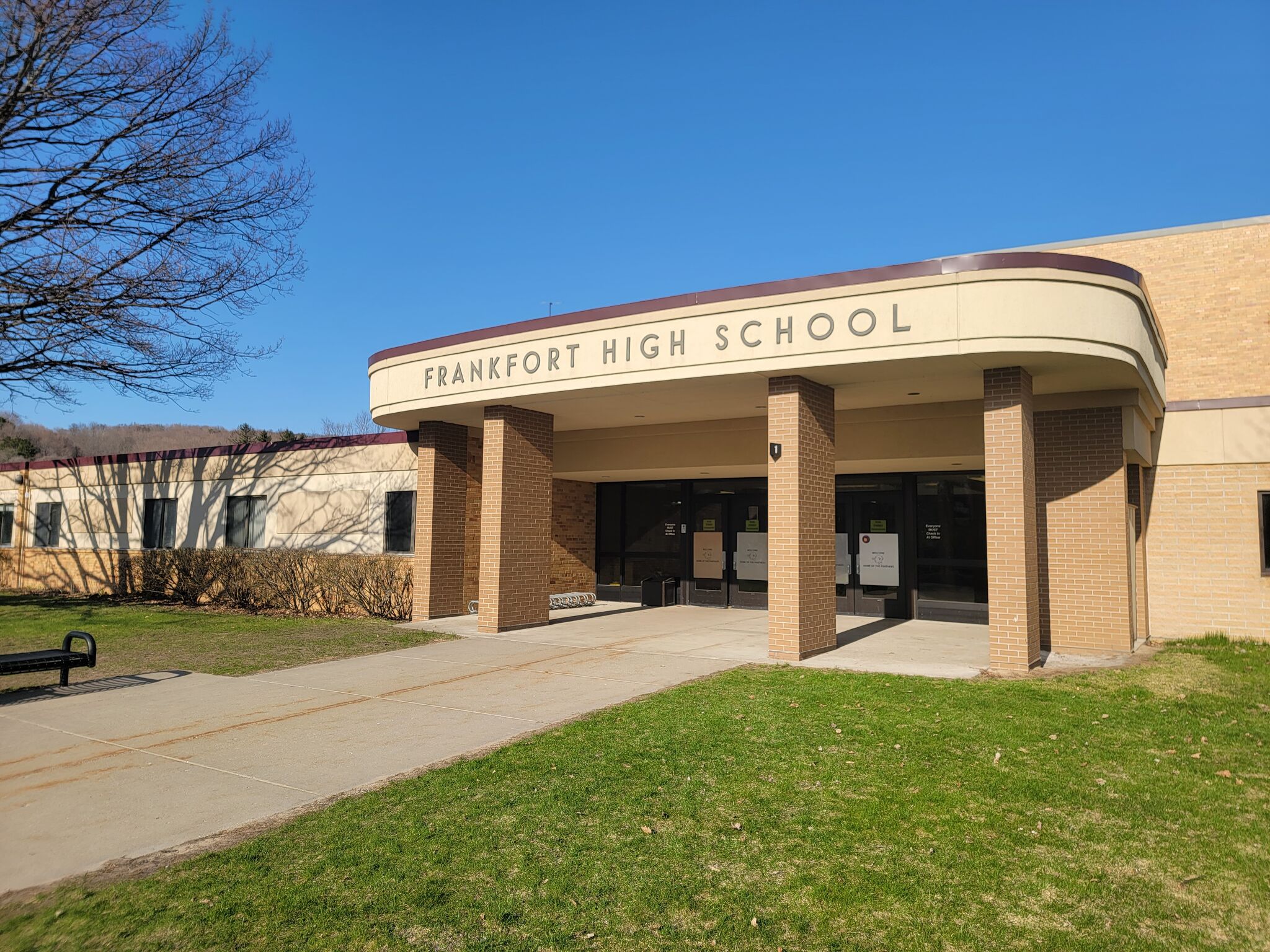 Who are Frankfort-Elberta schools' new teachers?