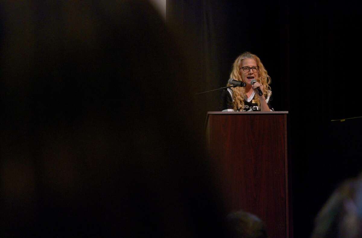 Fighting for abortion rights and gun reform, CT activists in Ridgefield ...