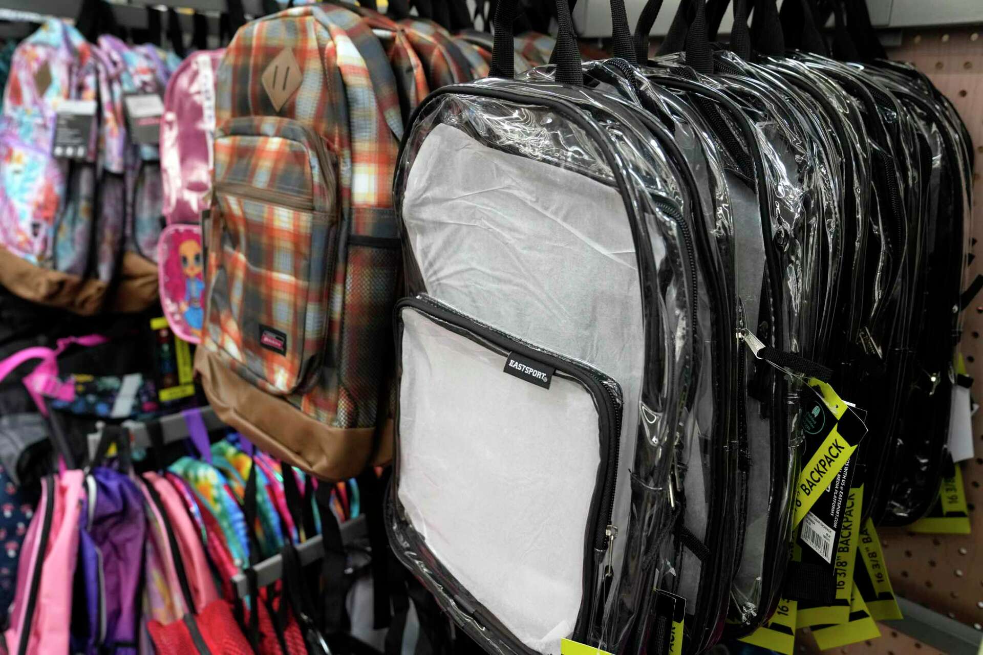 Houston Crime Stoppers to give away free school supplies and backpacks