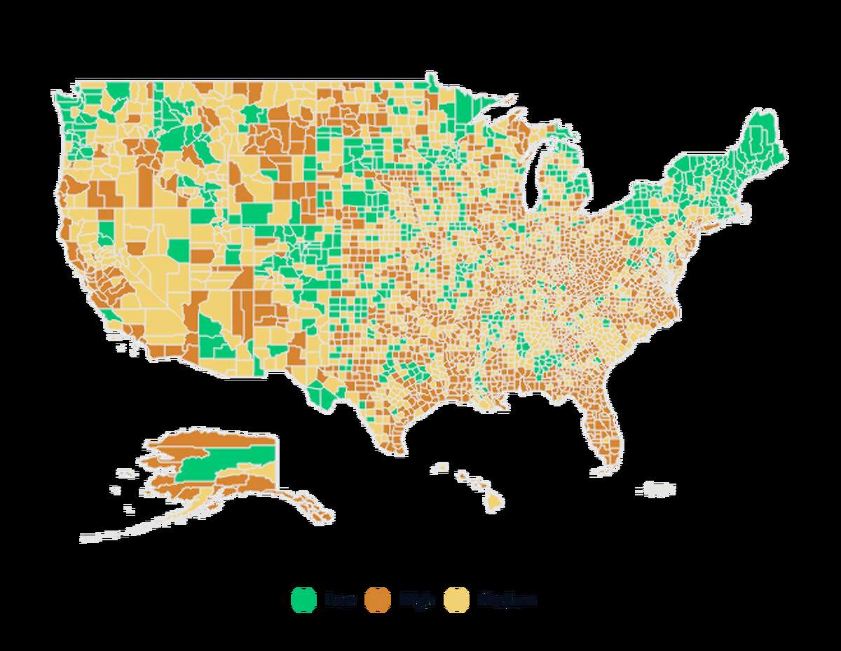 This map shows the COVID-19 risk level in every US county