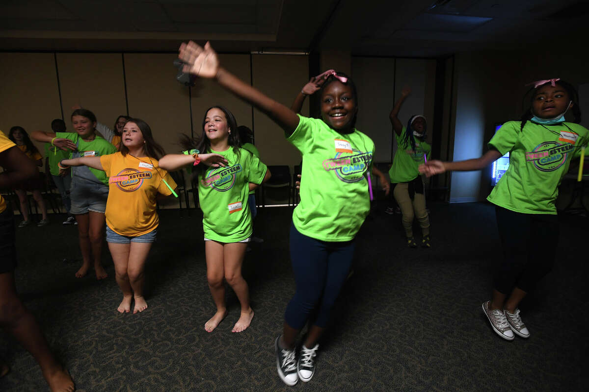 Nederland woman Mistie Layne helps tweens find inner beauty, strength ...