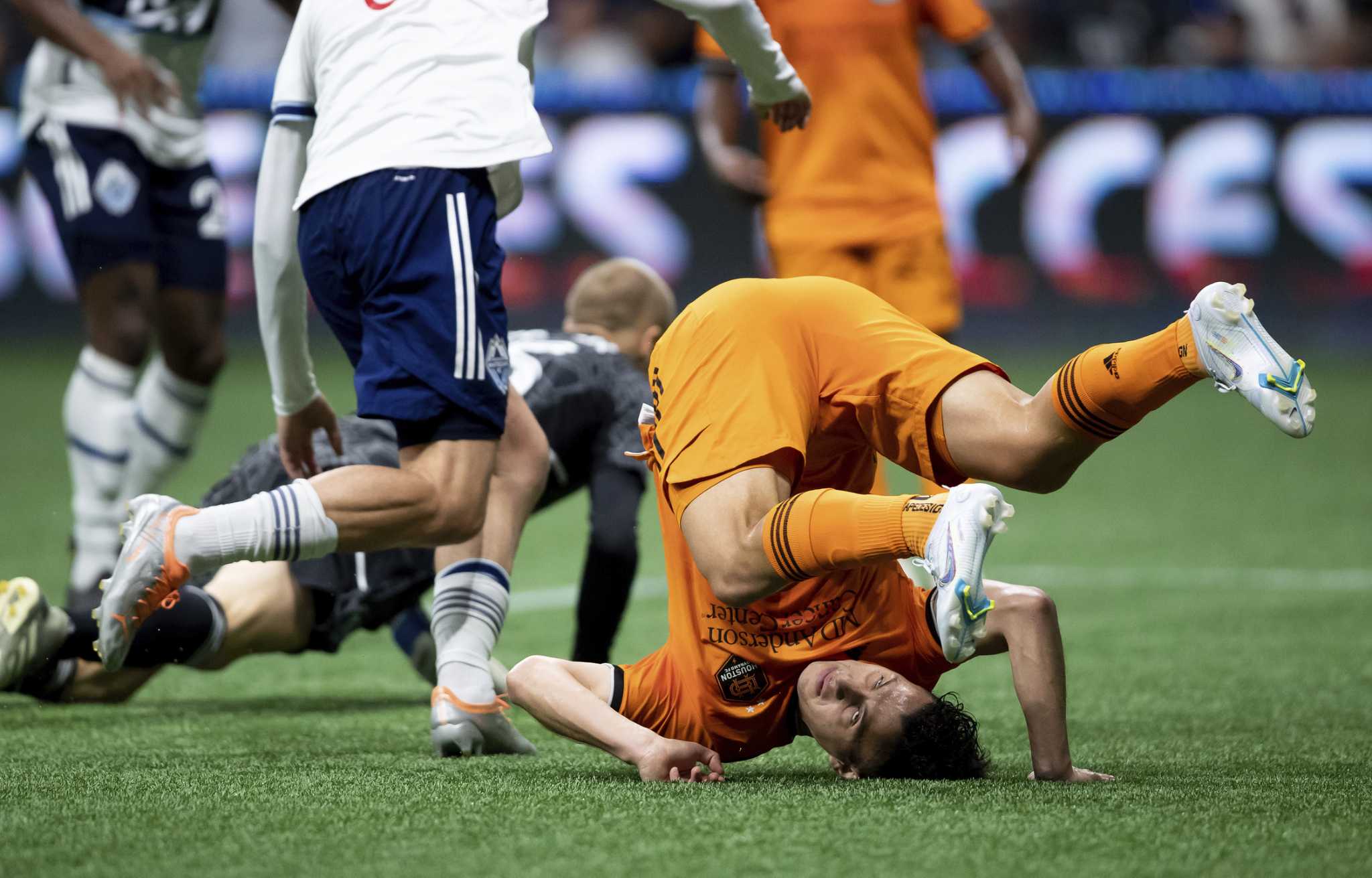 Houston Dynamo: Late goals give Vancouver a victory