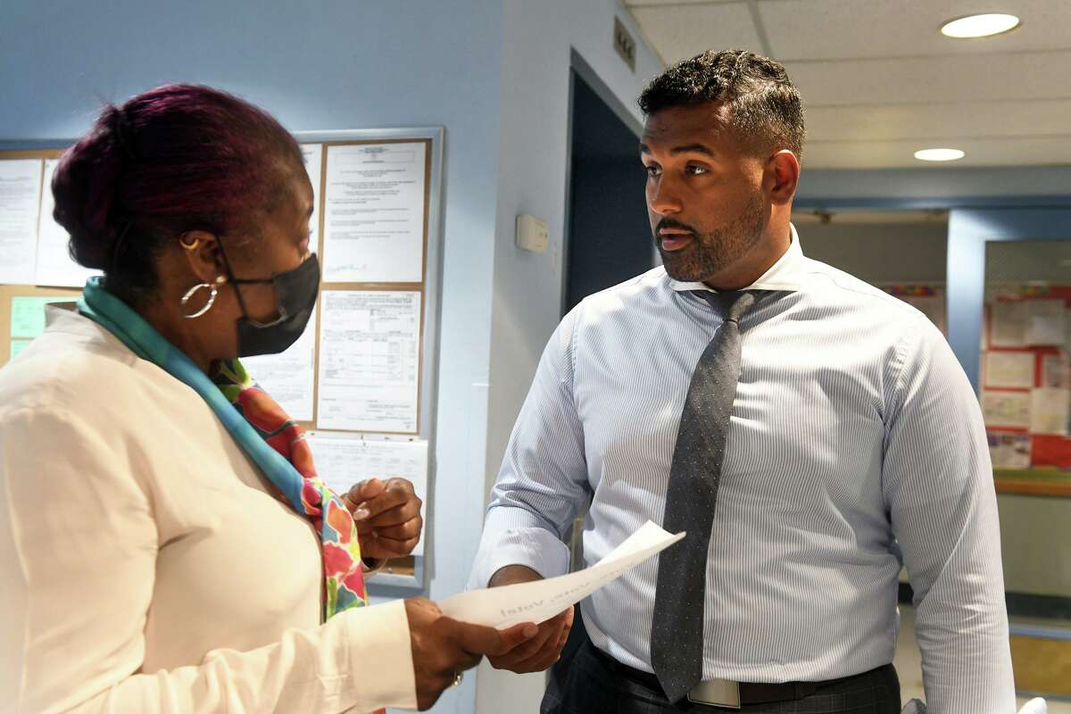 State Sen. Dennis Bradley faces primary challenge from party-endorsed ...